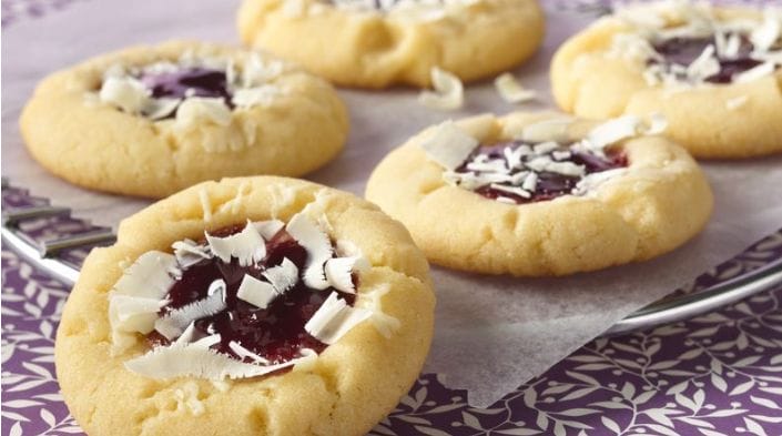 How To Make These Raspberry White Chocolate Cheesecake Cookies ...